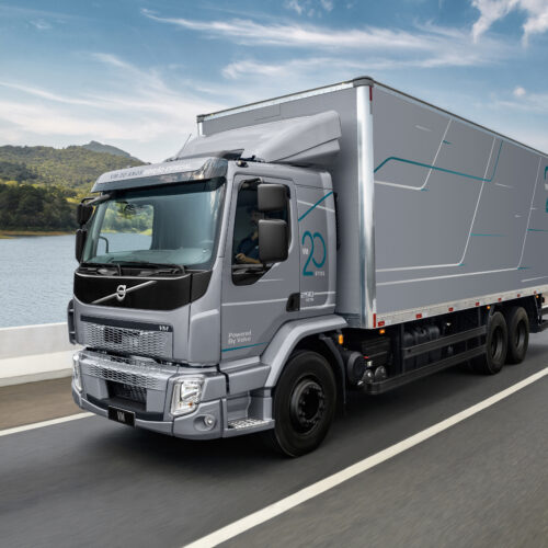 Volvo VM faz 20 anos com série especial, mais de 90 mil unidades ...