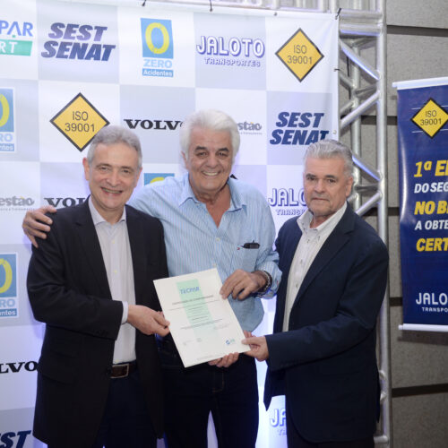 Jaloto é a primeira transportadora brasileira a conquistar certificação ...