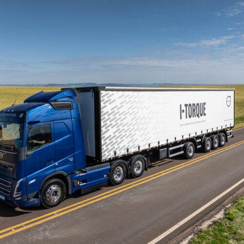 Linha Volvo FH 2026 chega com I-Torque, novidade que traz mais força ...